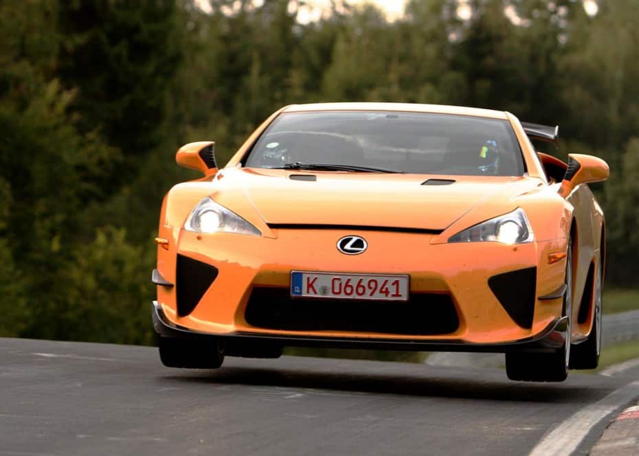 Motor Lexus LFA V10 powered by Yamaha: detalles