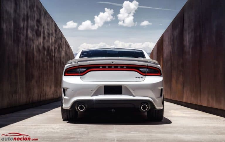 Dodge Charger SRT Hellcat 2015