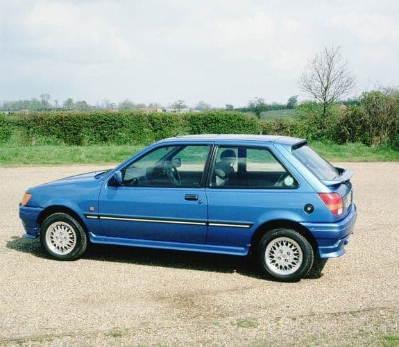 El Ford Fiesta cumple 40 primaveras: Un repaso a la historia del ...