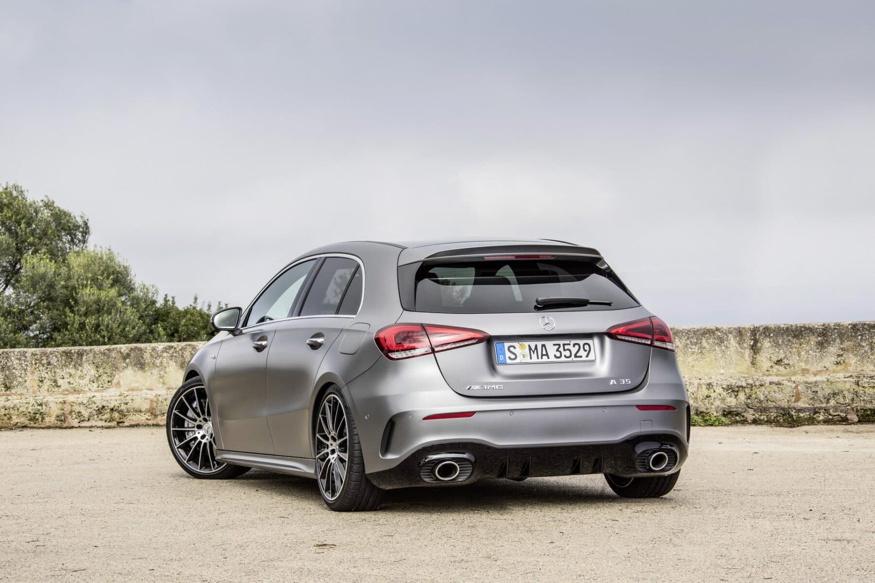 Nueva galería de imágenes del Mercedes-AMG A 35: Esta estrella sí que ...