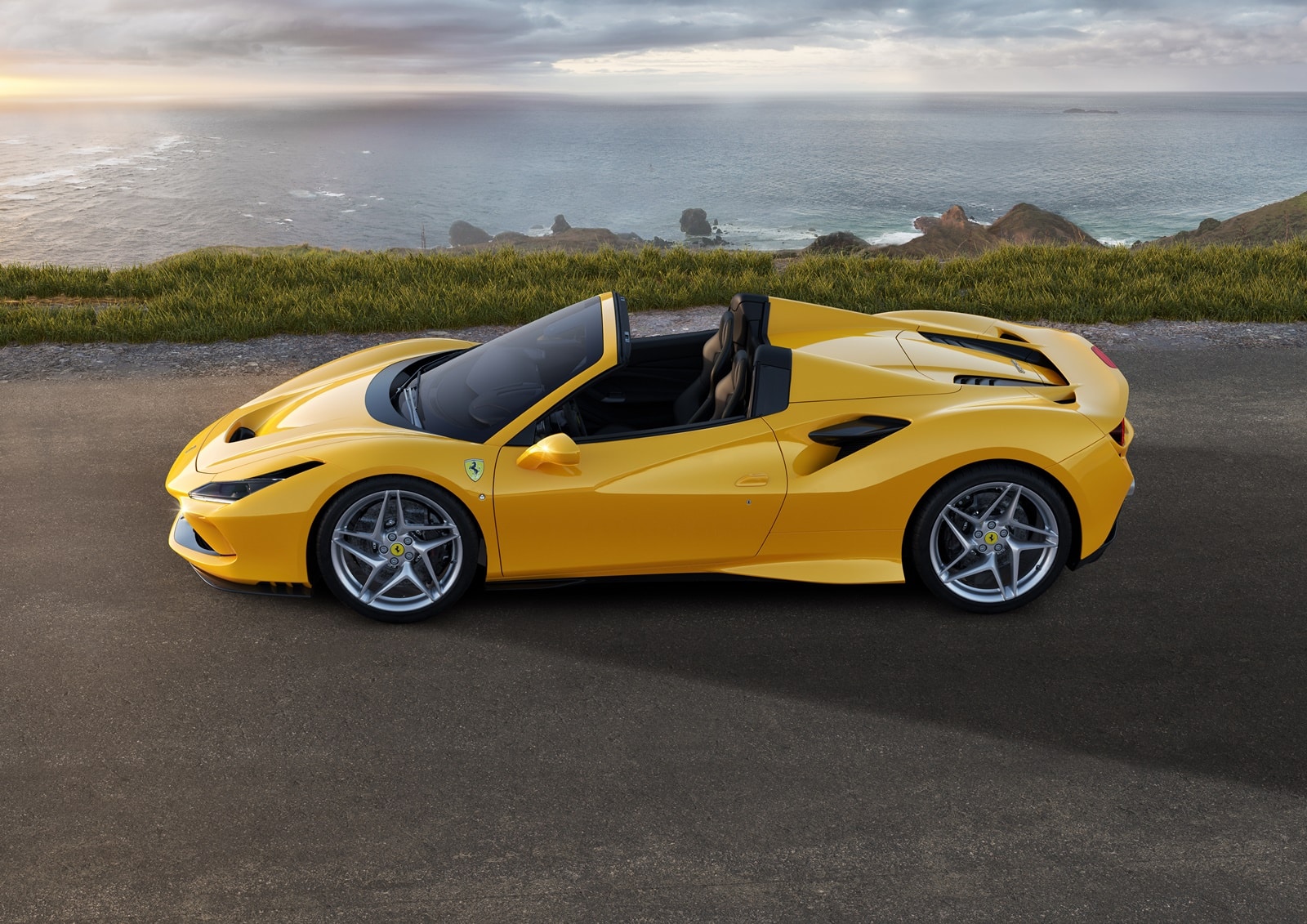 Ferrari F8 Spider 720 Cv A Cielo Abierto Para Pisarle Los Talones A
