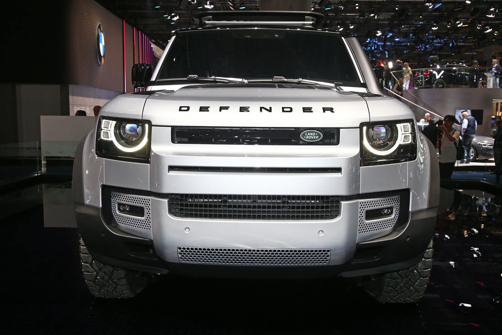 Así es el nuevo Land Rover Defender al natural: Un aspecto imponente y ...