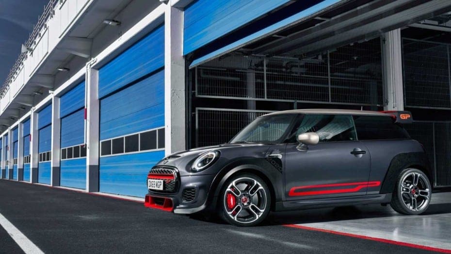 MINI o Abarth: ¿Con cuál te quedas?
