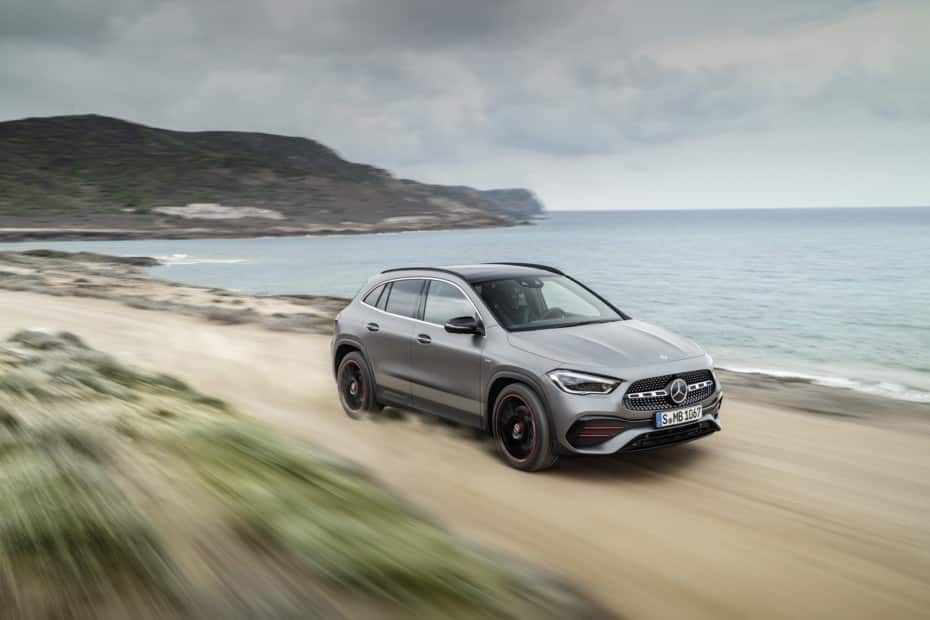 ¡Oficial! Así es el nuevo Mercedes-Benz GLA 2020: Toda la carne en el ...