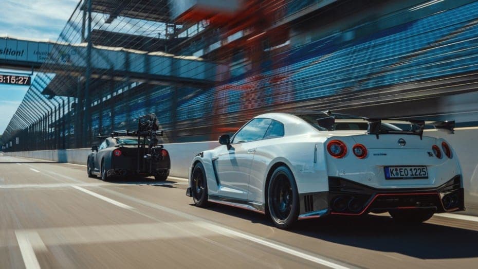 Atento a este Nissan GT-R porque es uno de los «camera cars» más ...