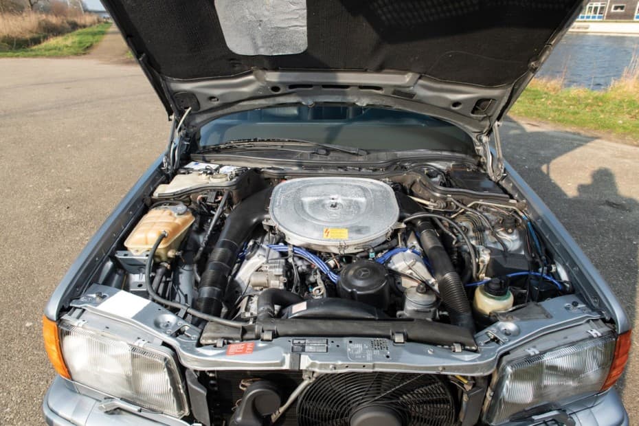 Mercedes-Benz 560 SEL V8 6.0 AMG: El primer sedán de 4 puertas en ...