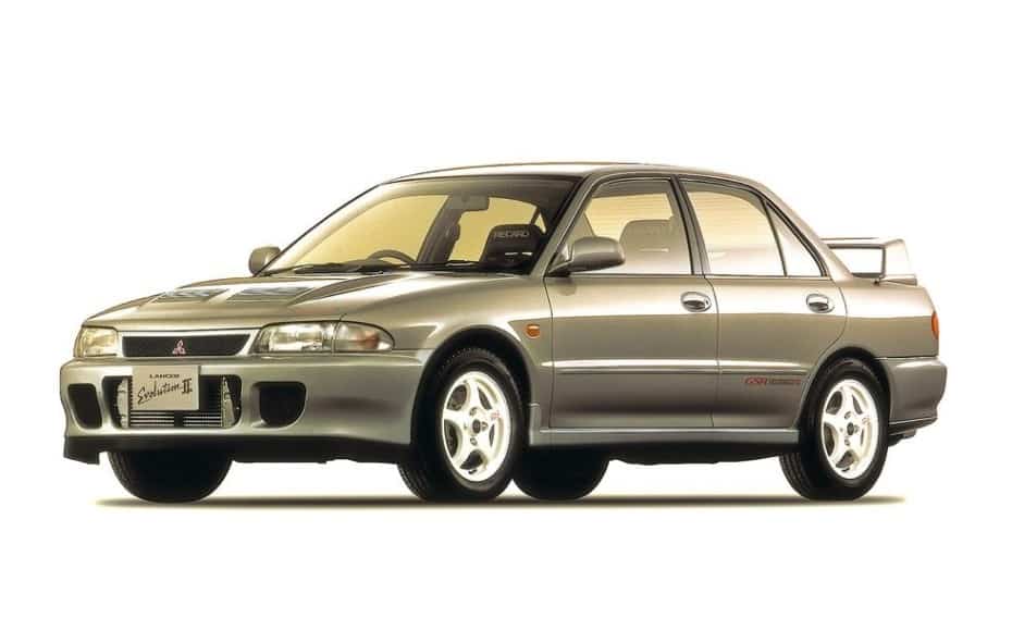 Buscando el mejor Mitsubishi EVO… ¿tú con cuál te quedas de su historia?