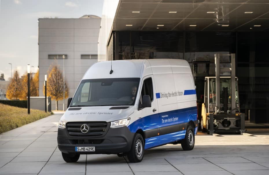 El Sprinter 100% eléctrico ya tiene precio: 120 km de autonomía y 1.038 ...