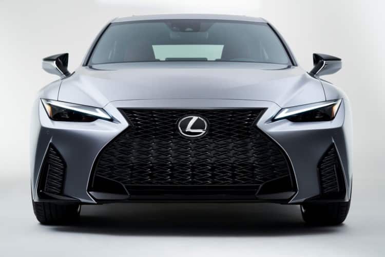 ¡Oficial!: Así es el «nuevo» Lexus IS que llegará a finales de año