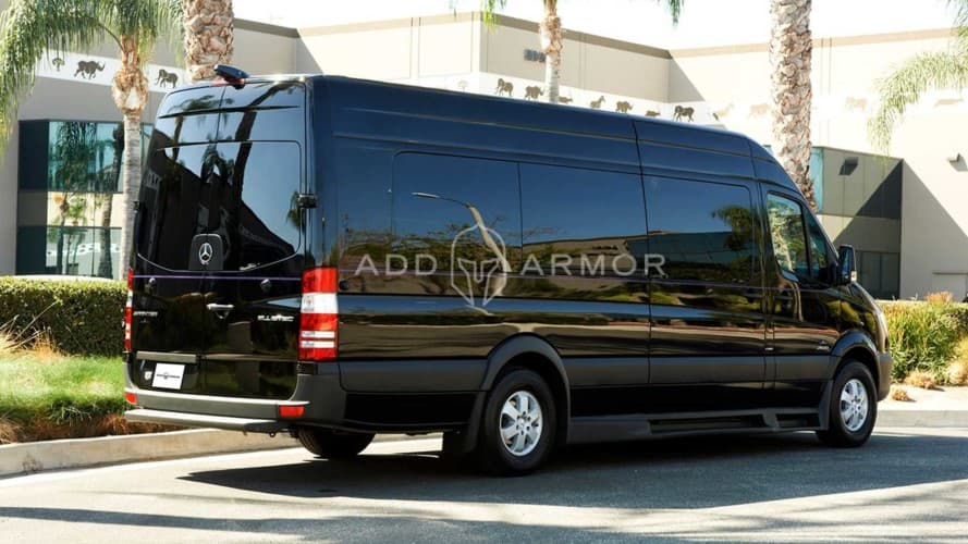 El Mercedes-Benz Sprinter de AddArmor es un auténtico búnker sobre ruedas