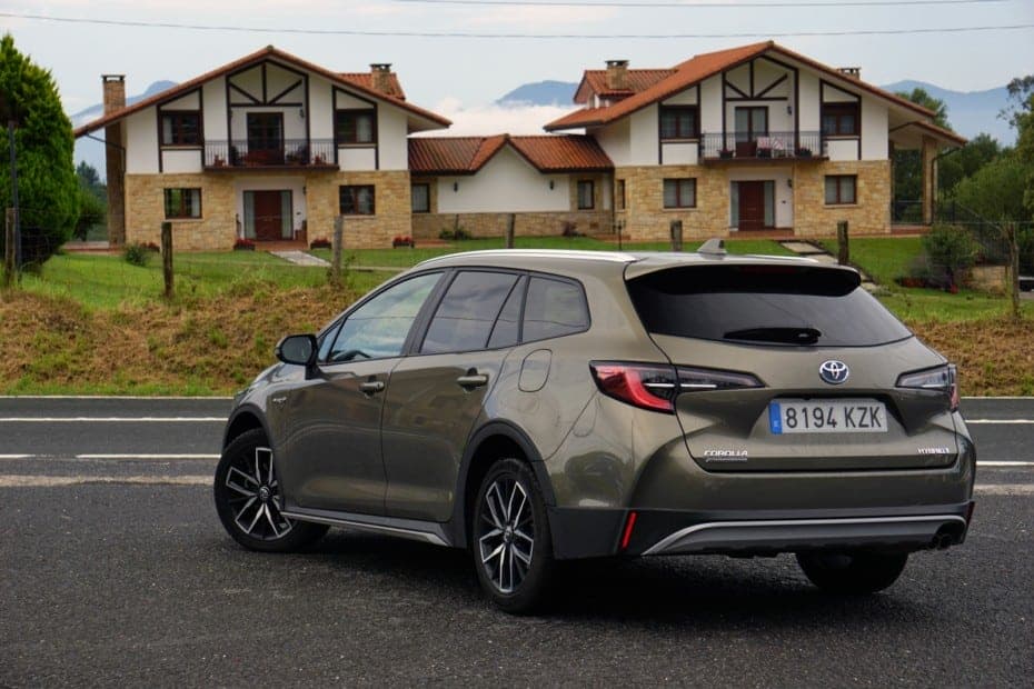 Opinión y prueba Toyota Corolla Trek 180H eCVT
