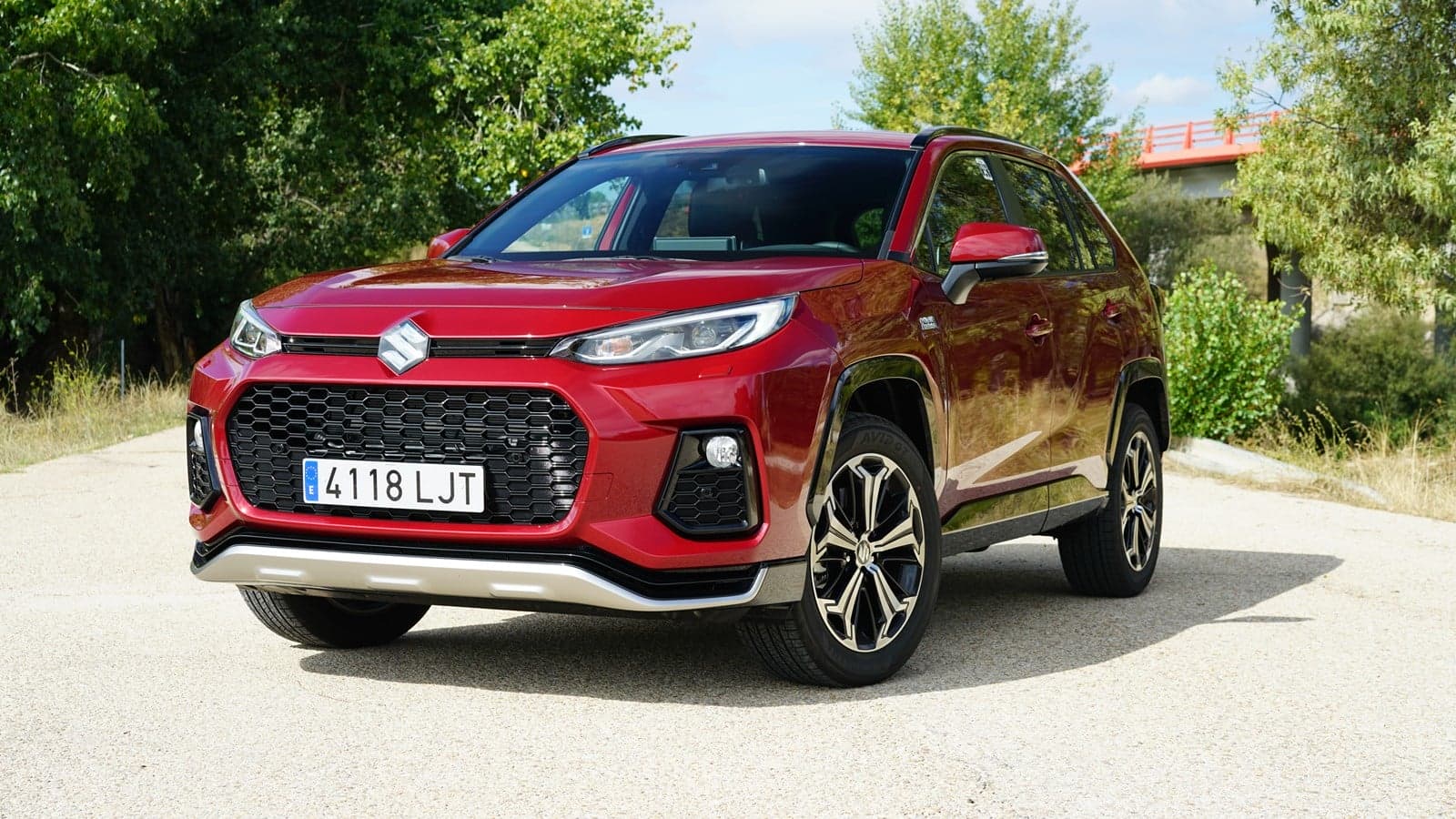 Opinión y Prueba Suzuki Across Plug in Hybrid