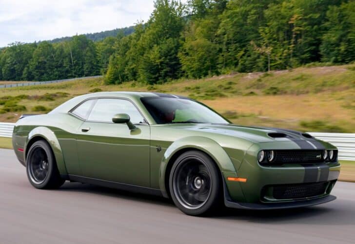 Llega el Dodge Challenger a España: Enamórate ya de sus 797 CV