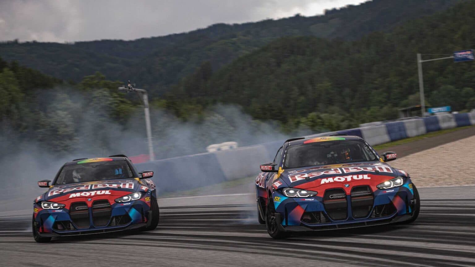 Disfruta del BMW M4 Competition de los Redbull Driftbrothers