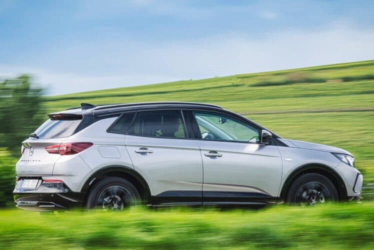 El Opel Grandland 2022, aquí en una enorme galería de imágenes
