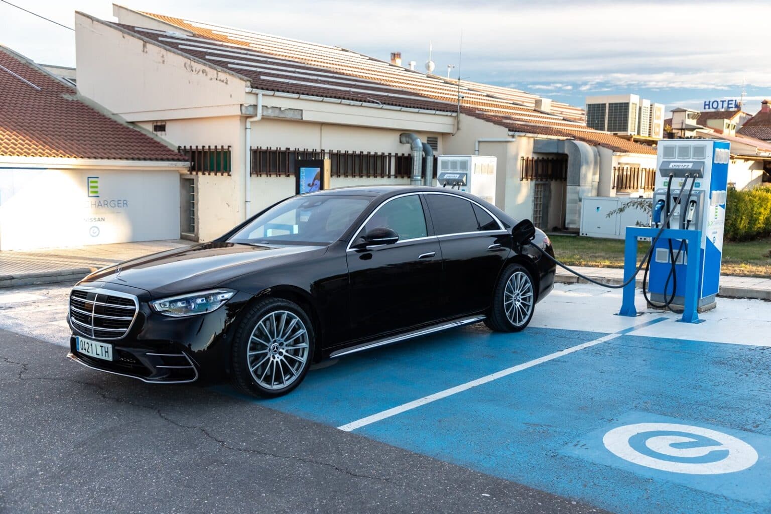 Guía sobre electrolineras: qué debes saber para cargar tu EV