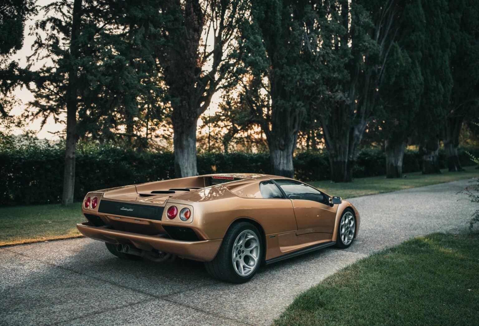 La turbia historia de Lamborghini y el nacimiento del Diablo