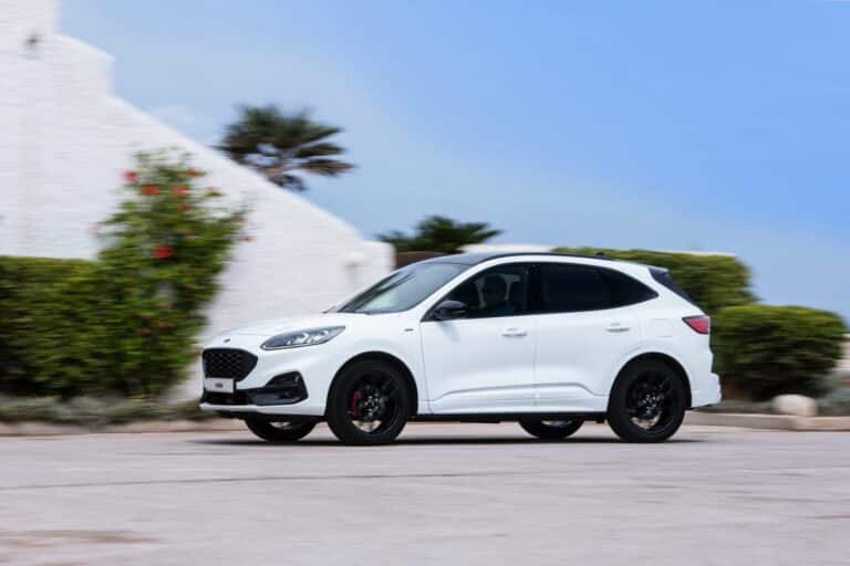 Ford Kuga ST Line X Black Package: apuesta todo al negro