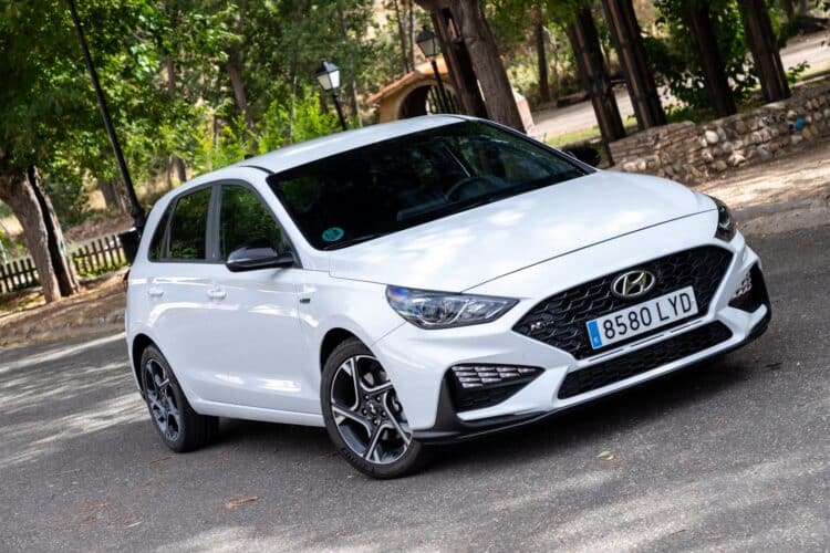 Opinión y prueba Hyundai i30 5p 120 CV 30 aniversario 2022