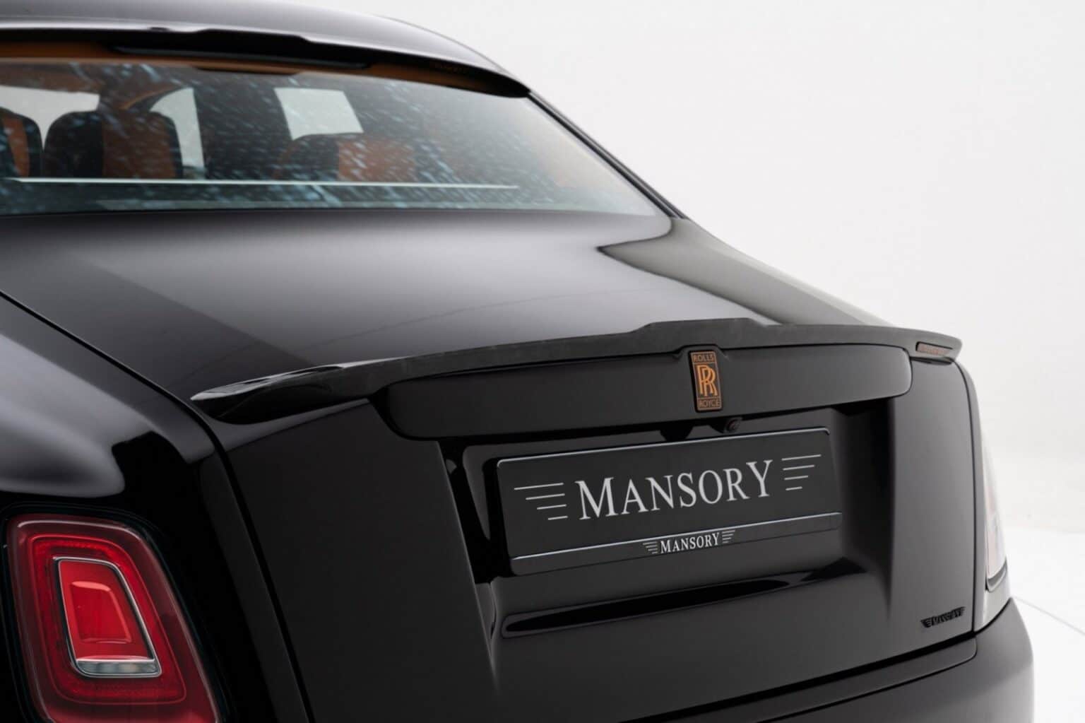 El Mansory Rolls-Royce Phantom es cuanto menos extravagante