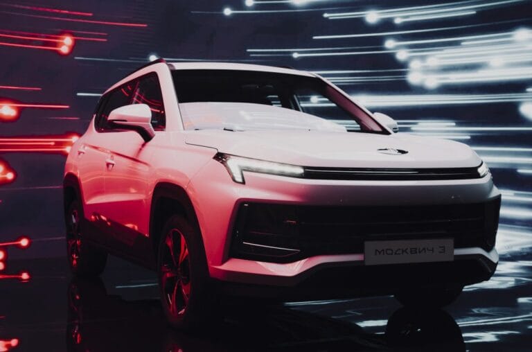 El Moskvich 3 llega a las líneas de montaje de Renault Rusia