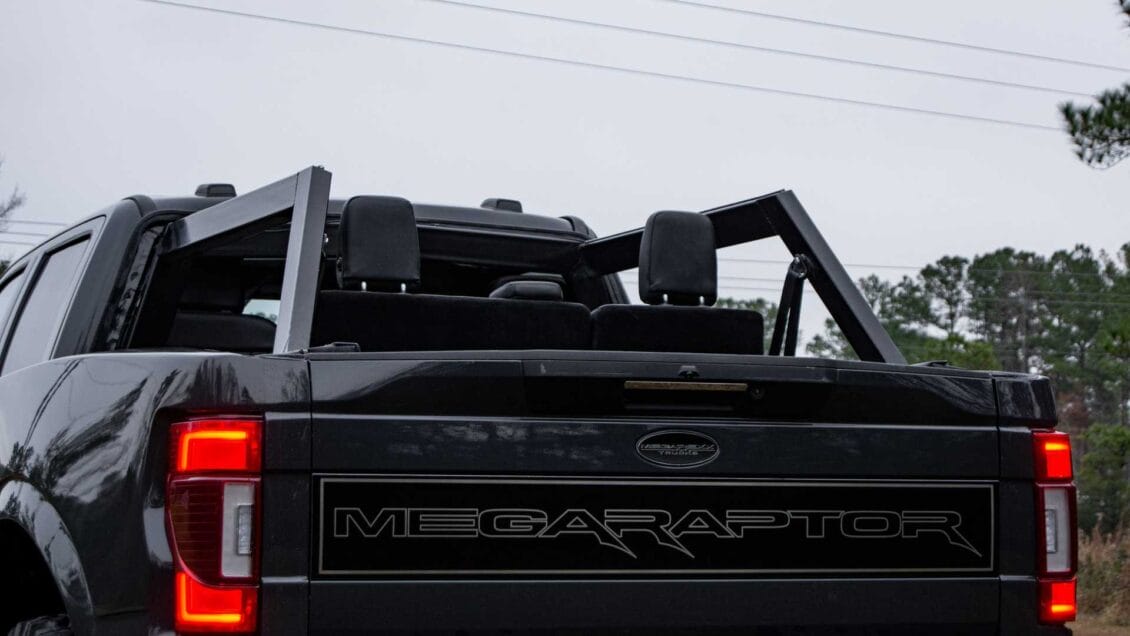 MegaRexx MegaRaptor 7: salvaje y con 3 filas de asientos