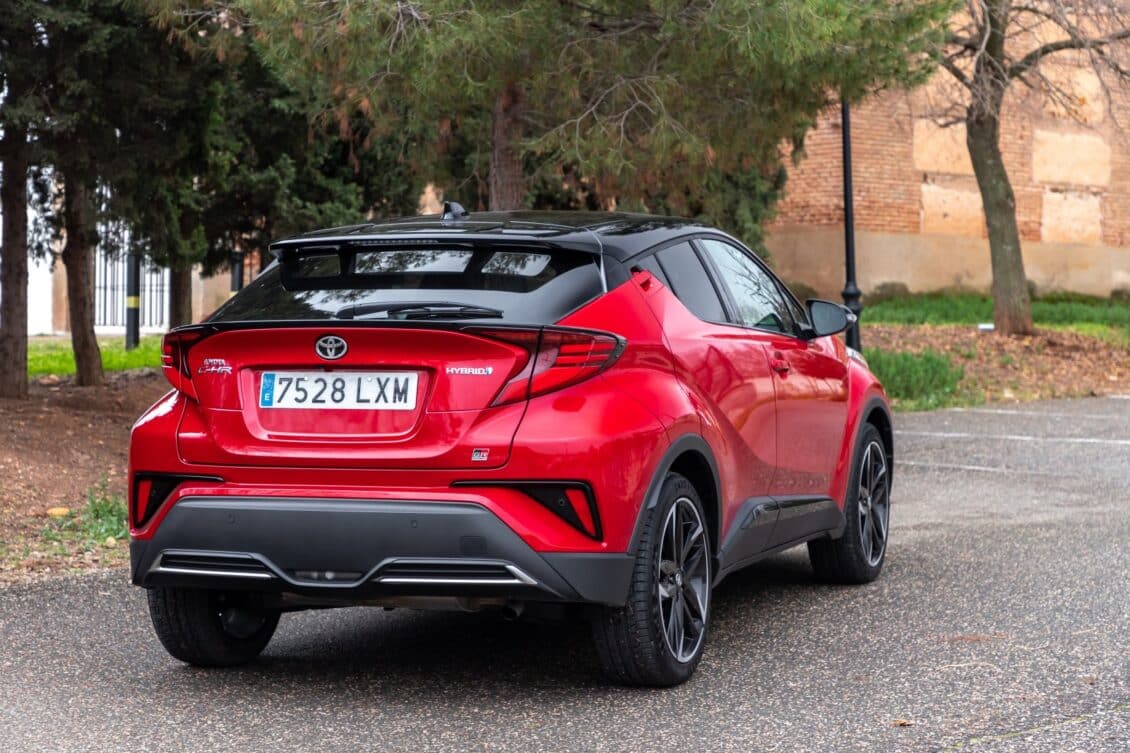 Opinión y prueba Toyota C-HR GR Sport 180H 2023: convincente