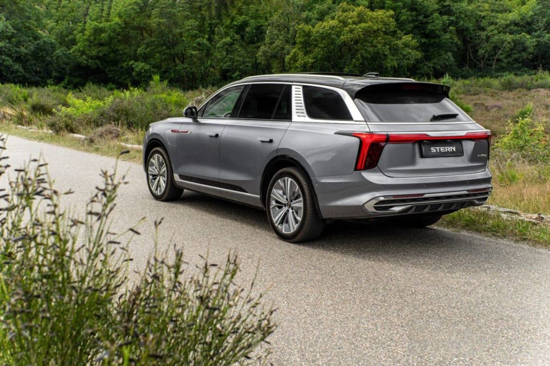 El Hongqi eHS9 inicia su expansión europea