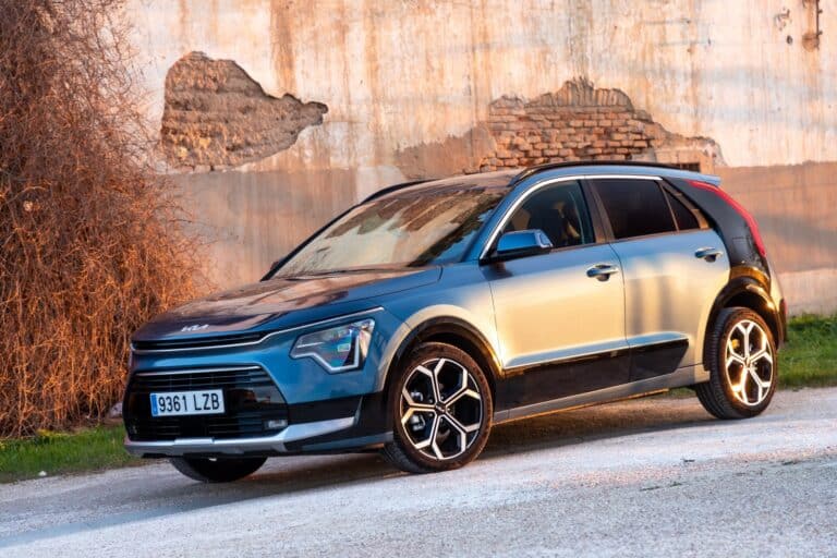 Opinión y prueba KIA Niro 1.6 HEV Emotion 2023: muy correcto