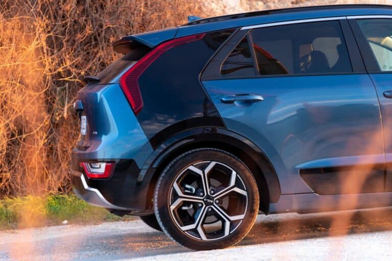 Opinión y prueba KIA Niro 1.6 HEV Emotion 2023: muy correcto