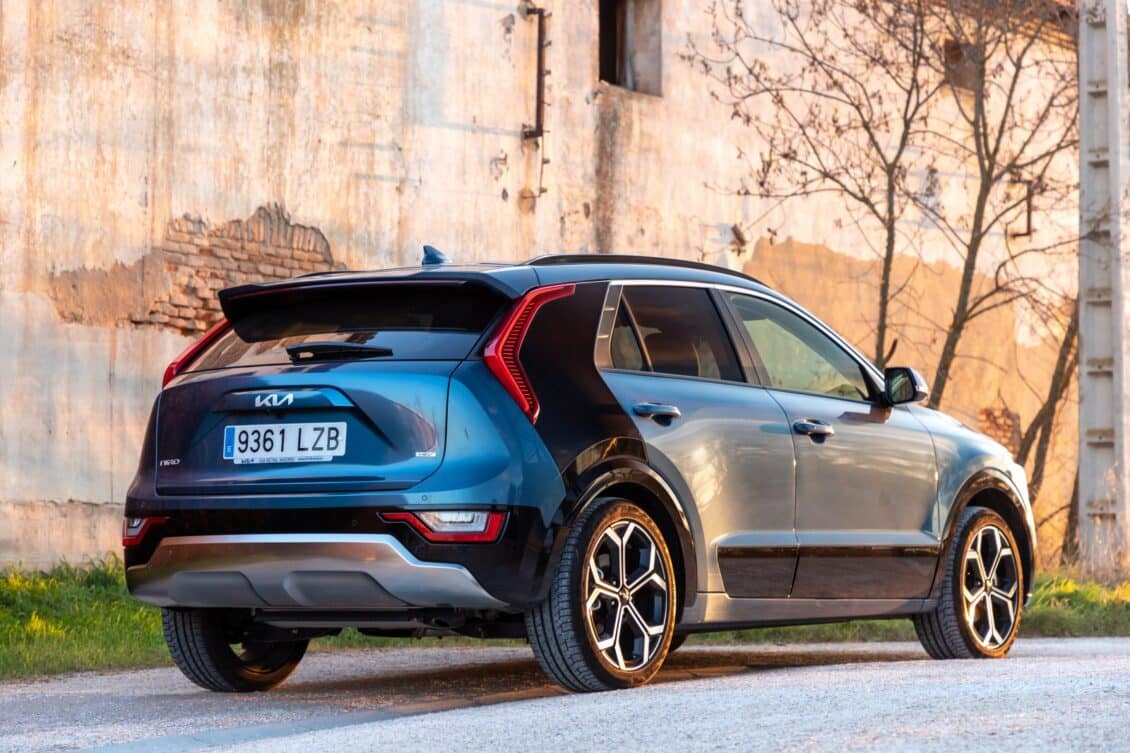 Opinión y prueba KIA Niro 1.6 HEV Emotion 2023: muy correcto
