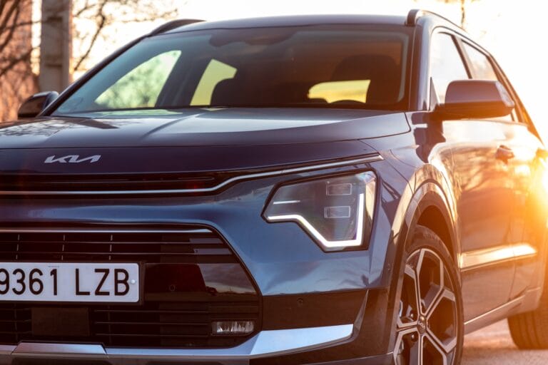 Opinión y prueba KIA Niro 1.6 HEV Emotion 2023: muy correcto