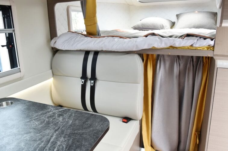 El Changan Fengjing RV es una autocaravana accesible