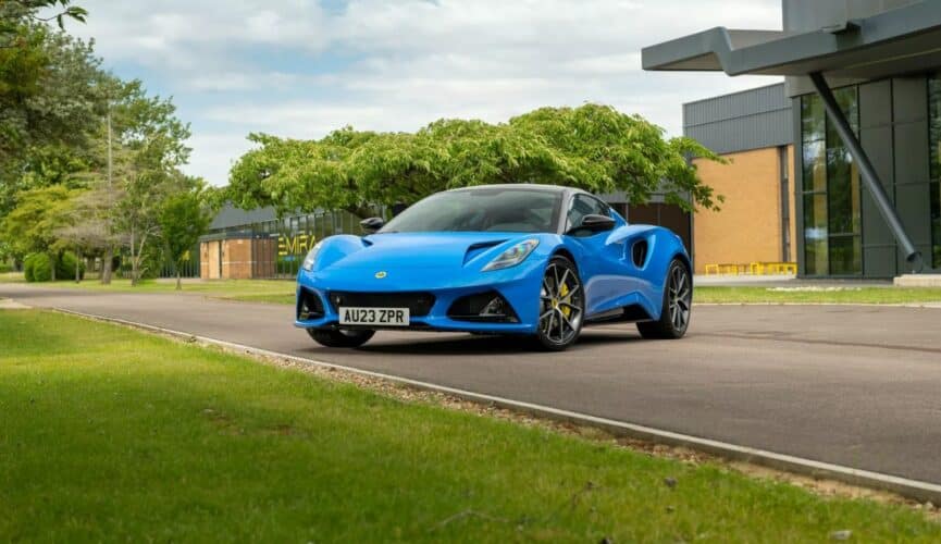 Lotus Emira i4: la versión de acceso con motor 4 cilindros