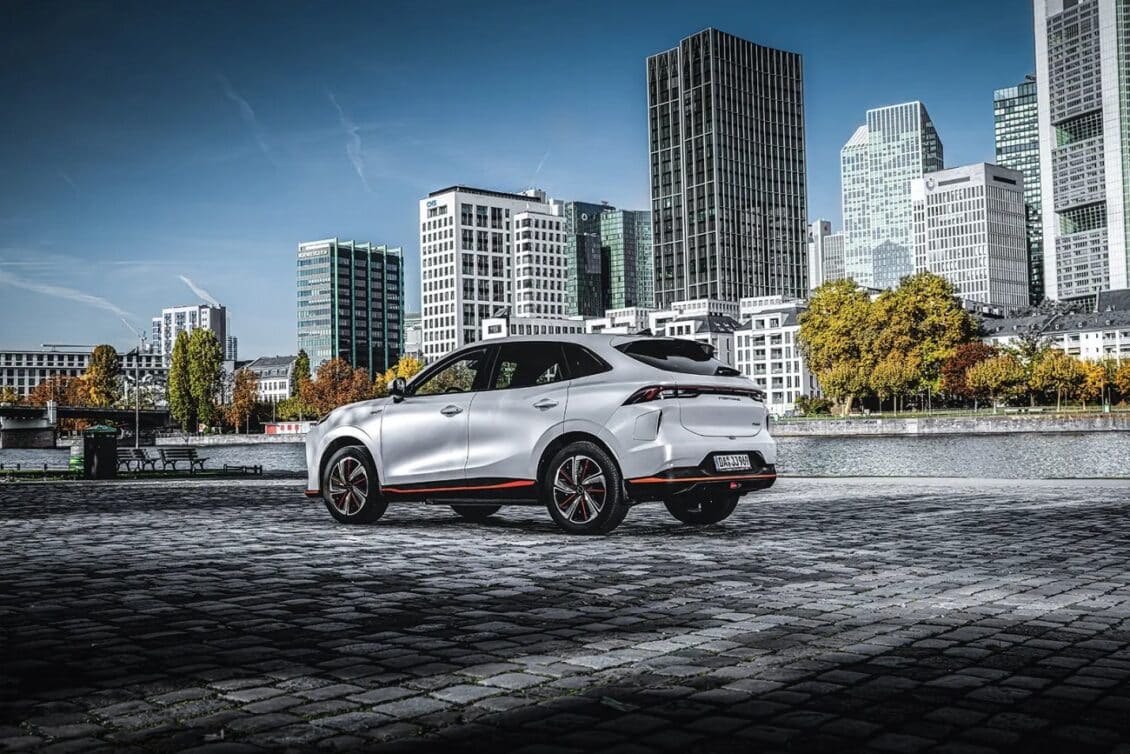 El DFM Forthing T5 EV ya está disponible en Europa