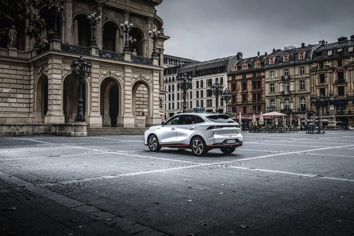 El DFM Forthing T5 EV ya está disponible en Europa