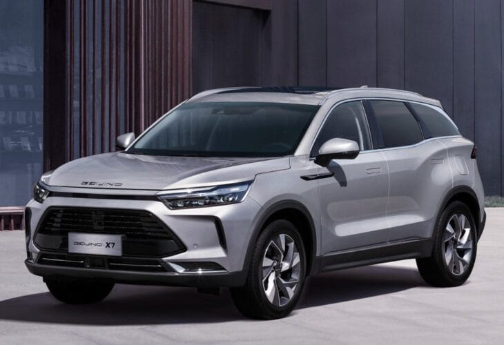 El BAIC X7 llega a Europa como tope de gama de la marca