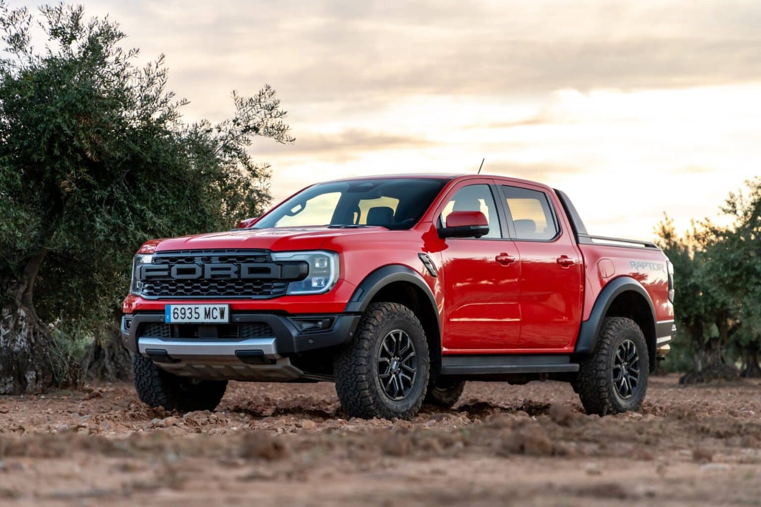 Opinión y prueba Ford Ranger Raptor V6 292 CV 2023: único