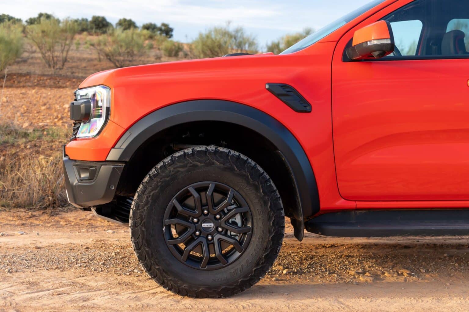 Opinión y prueba Ford Ranger Raptor V6 292 CV 2023: único