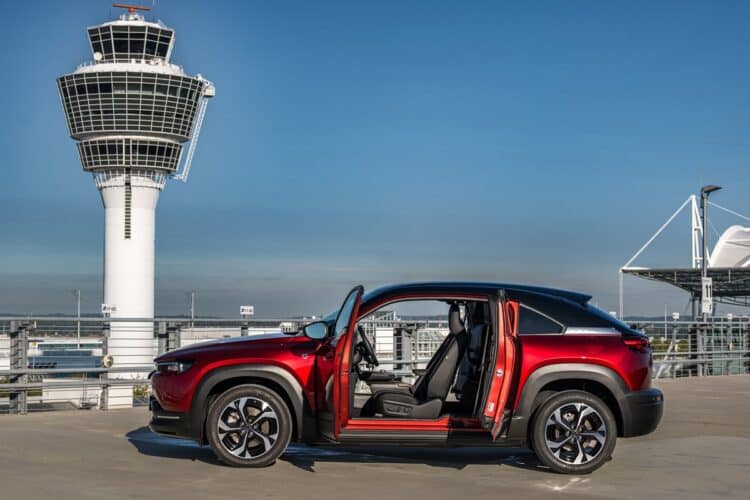 El Mazda MX-30 R-EV llega con etiqueta CERO