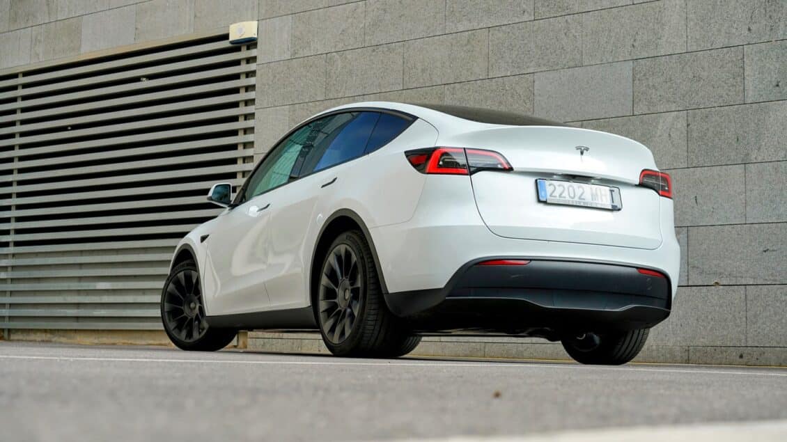 Opinión y prueba Tesla Model Y RWD 2024: aprueba con nota