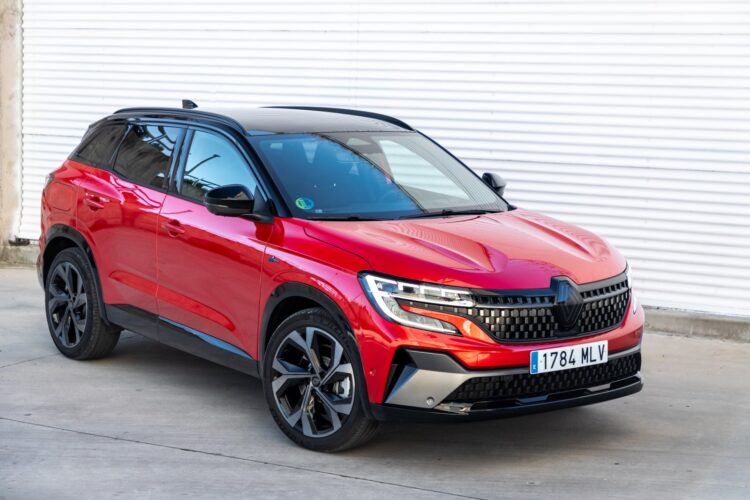 Nuevo Renault Austral 2025: Adiós al cambio manual por ahora Nuevo Renault Austral 2025: Adiós al cambio manual por ahora