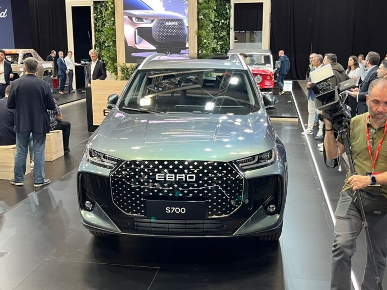 El Ebro S700 PHEV debuta en Madrid, primeros detalles