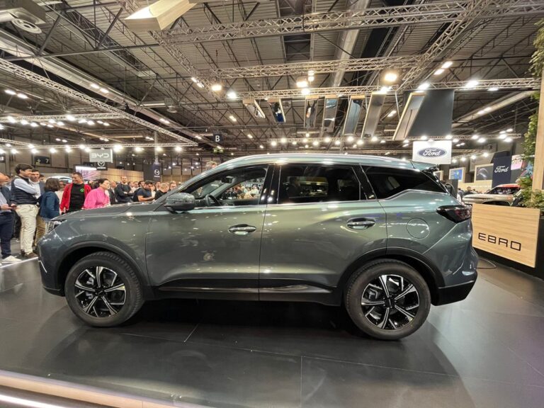 El Ebro S700 PHEV debuta en Madrid, primeros detalles