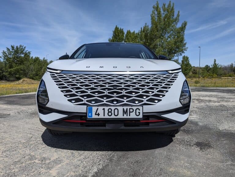 OMODA 5, opinión, precios prueba, equipamiento y acabados