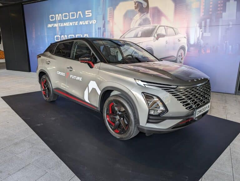 OMODA 5, opinión, precios prueba, equipamiento y acabados