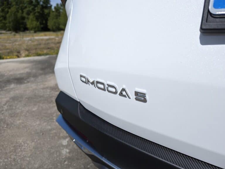 OMODA 5, opinión, precios prueba, equipamiento y acabados