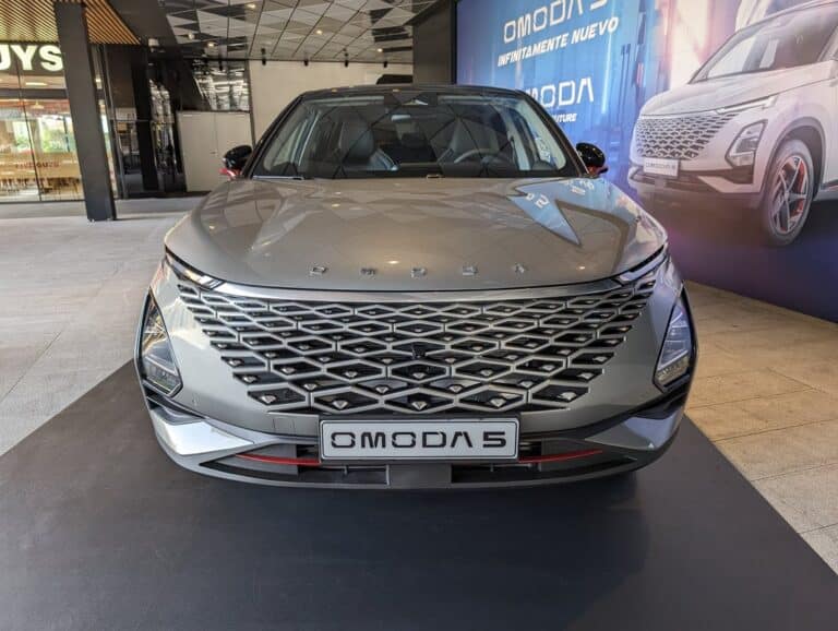 OMODA 5, opinión, precios prueba, equipamiento y acabados