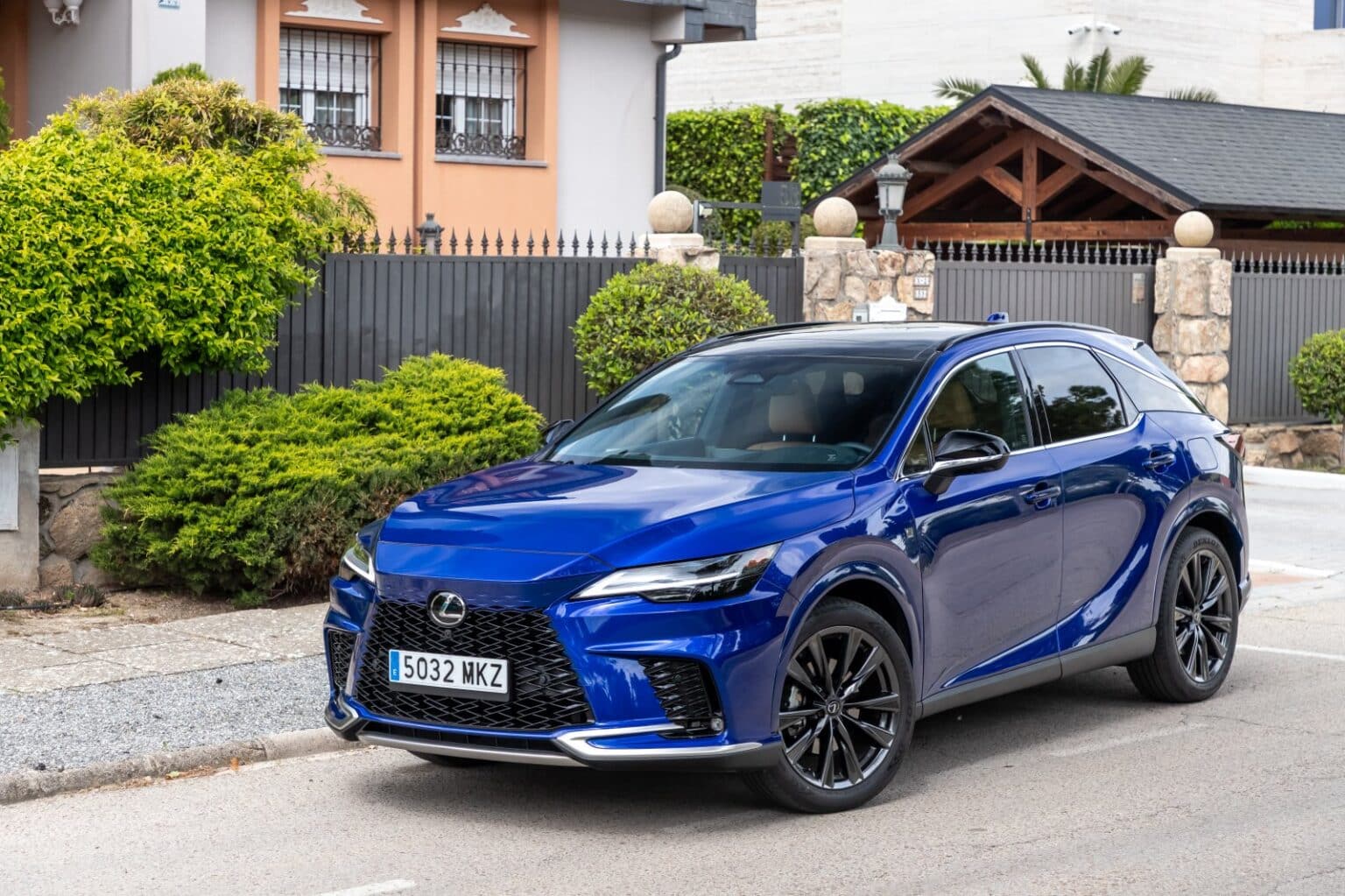 Opinión y prueba Lexus RX 450h+ PHEV F Sport Design 2024