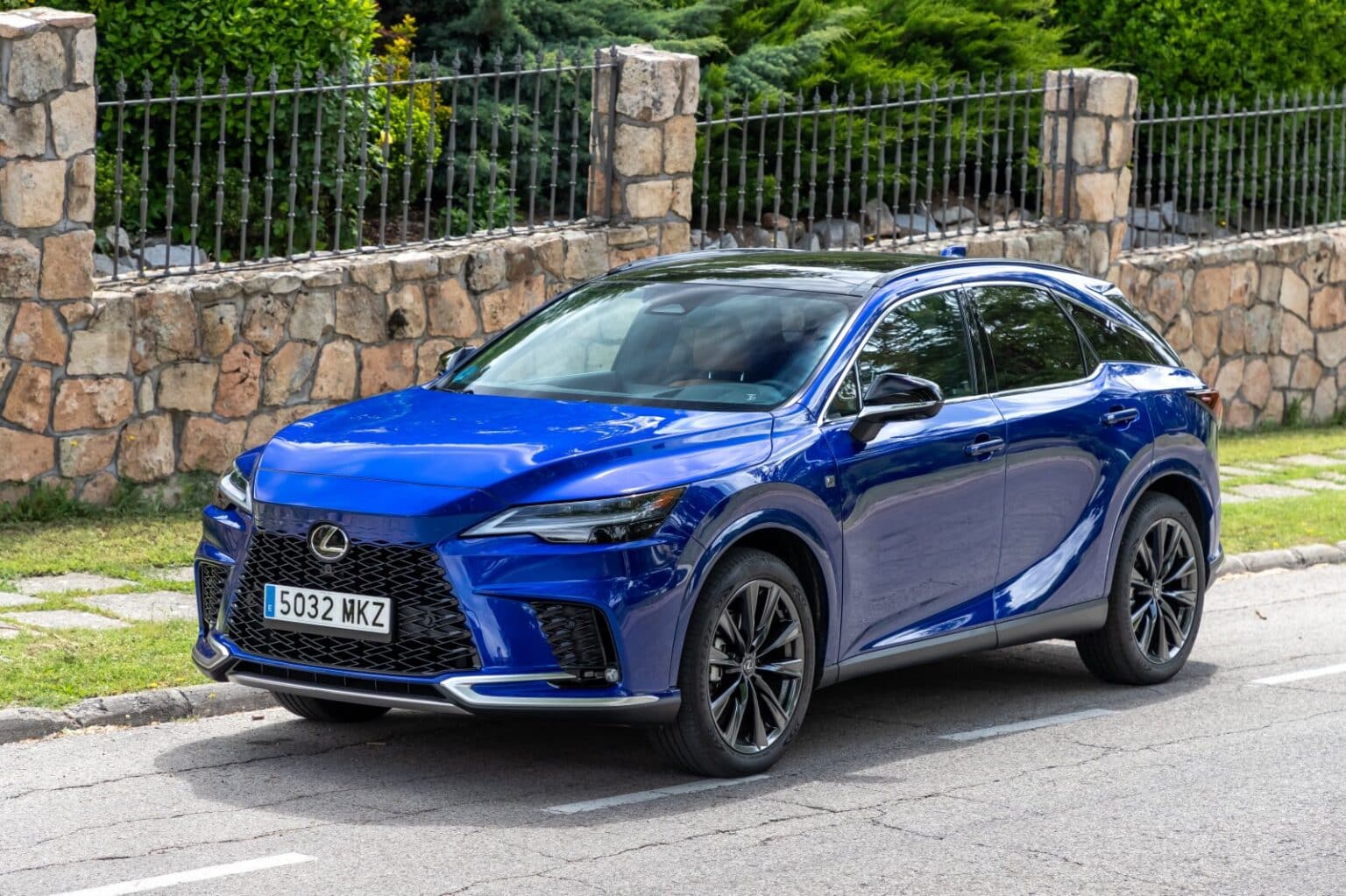 Opinión y prueba Lexus RX 450h+ PHEV F Sport Design 2024